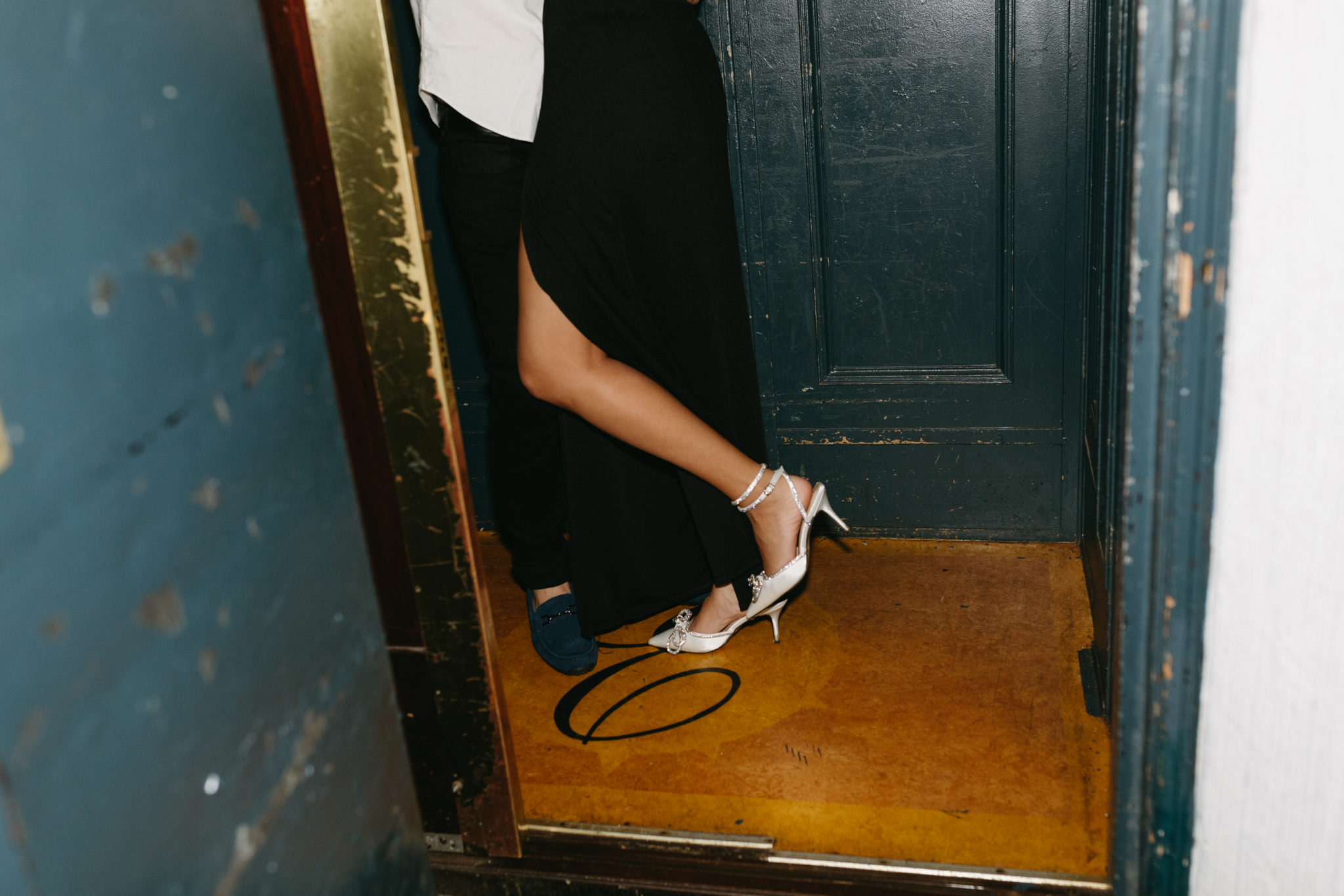 Classy and Timeless Los Angeles Engagement Shoot | allisonstoddard.com